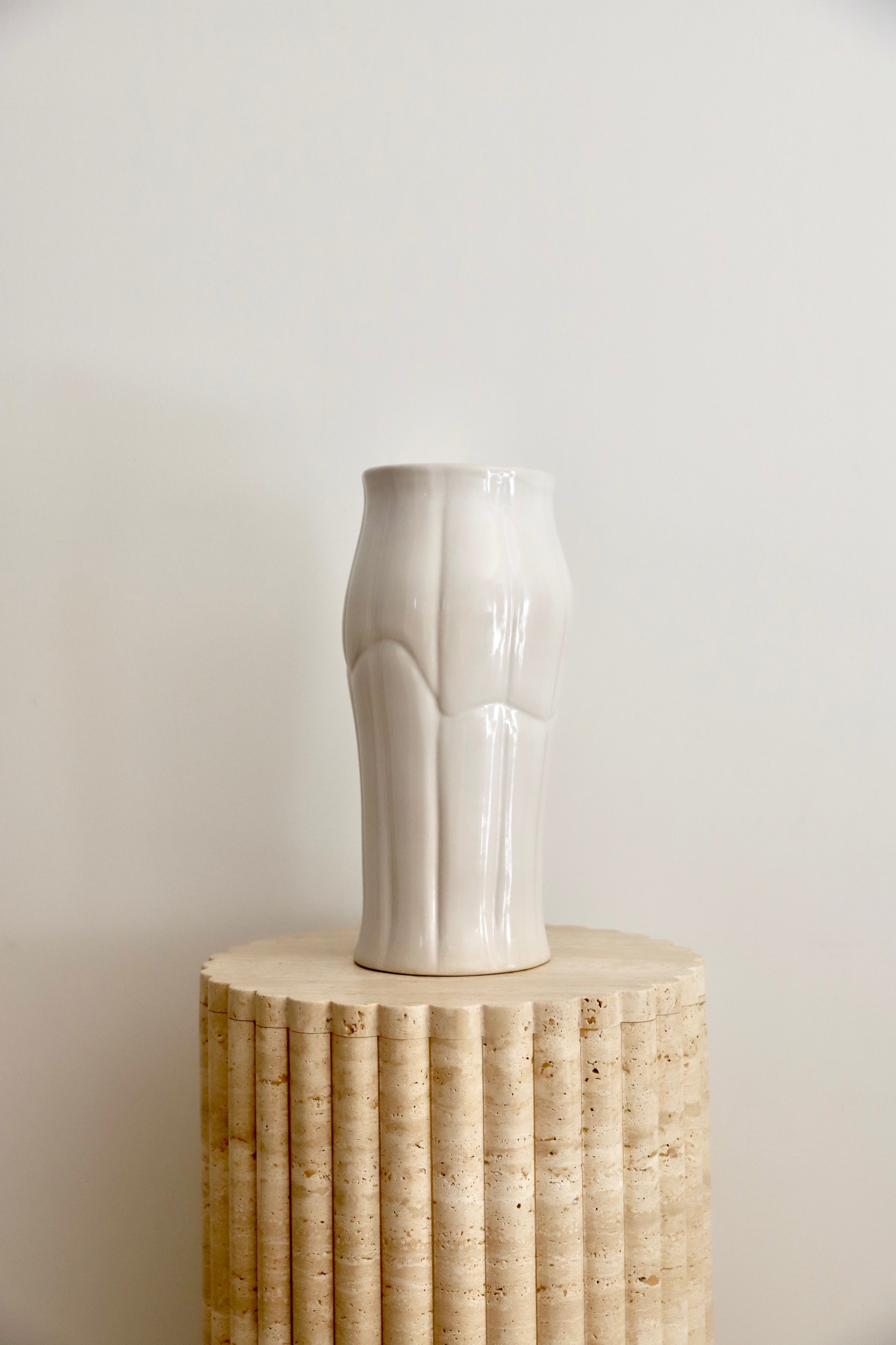 Elle Vase – flow studio ceramics